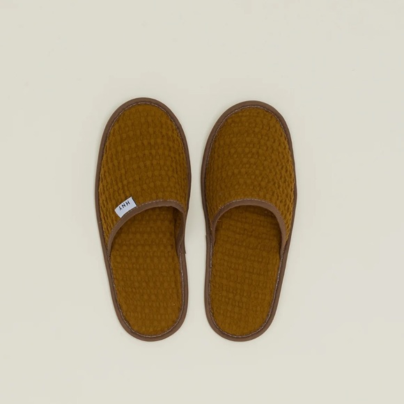 hawkins new york | Shoes | Hawkins New York Simple Waffle Slippers ...
